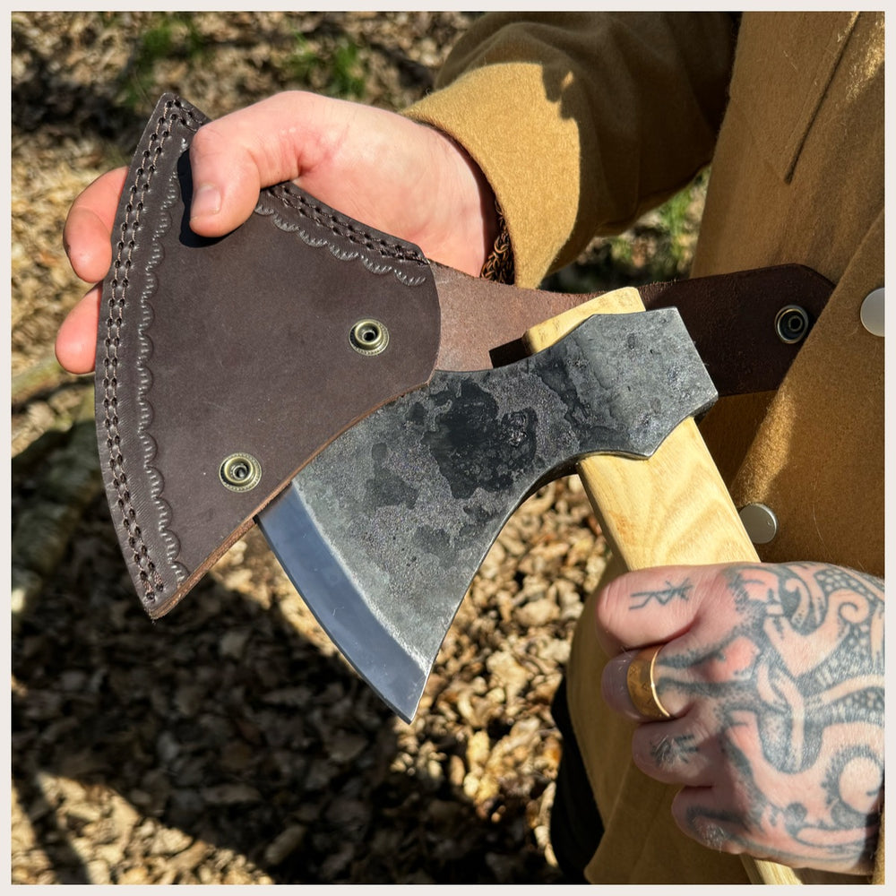 Berserker Axe – Horns of Odin